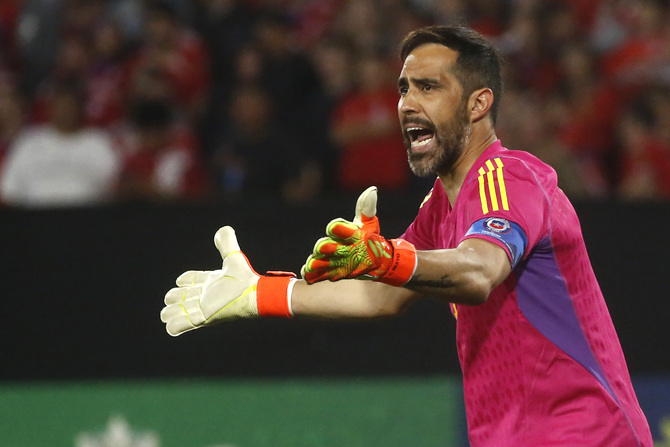 Claudio Bravo suma interesados de cara a un futuro incierto | El ...