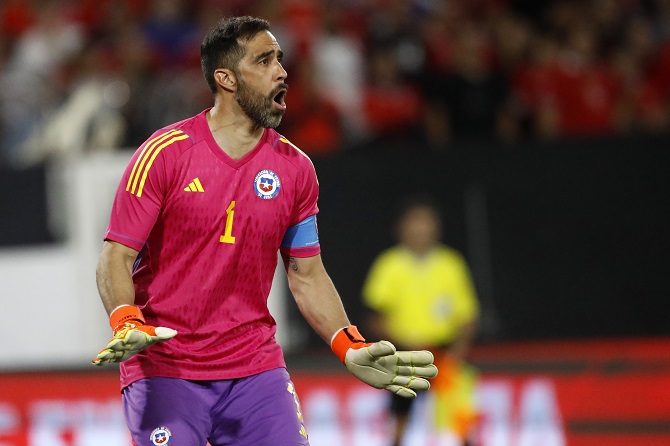 Claudio Bravo pidió no ser convocado y provoca la molestia de Berizzo ...